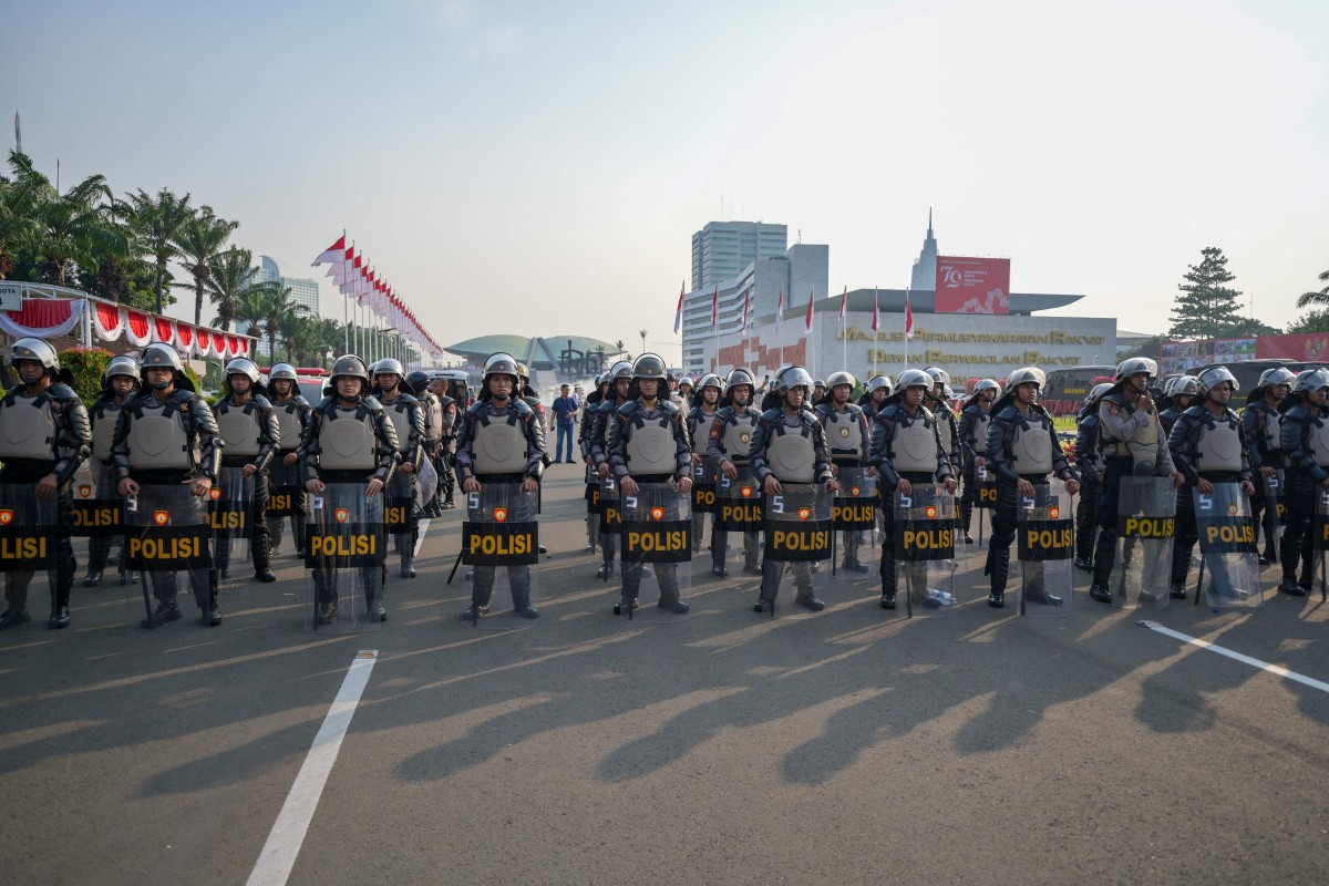 Indonesia: 11 journalists attacked in widespread protest - FIP